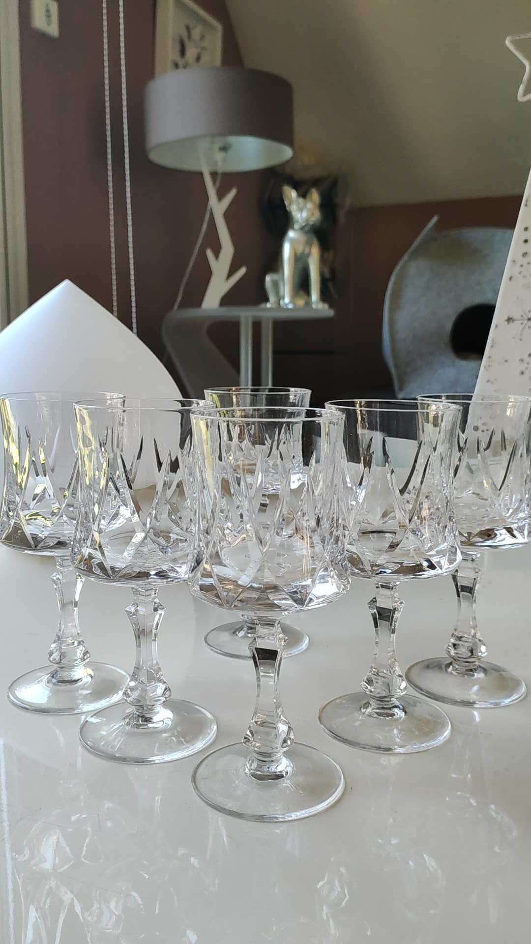 Lot de 6 verres à pied en cristal finement taillé - Cristallerie Royale ...