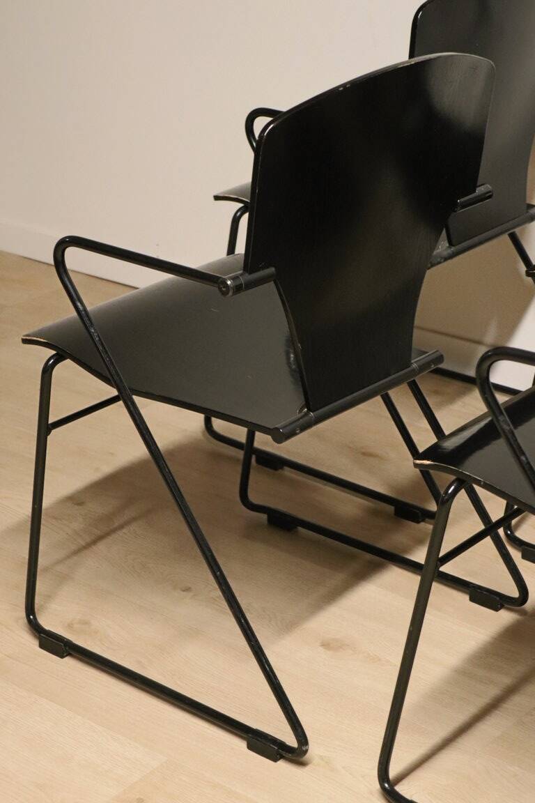 Série de 6 chaises minimaliste modèle "EGOA 300" par Josep Mora | Selency