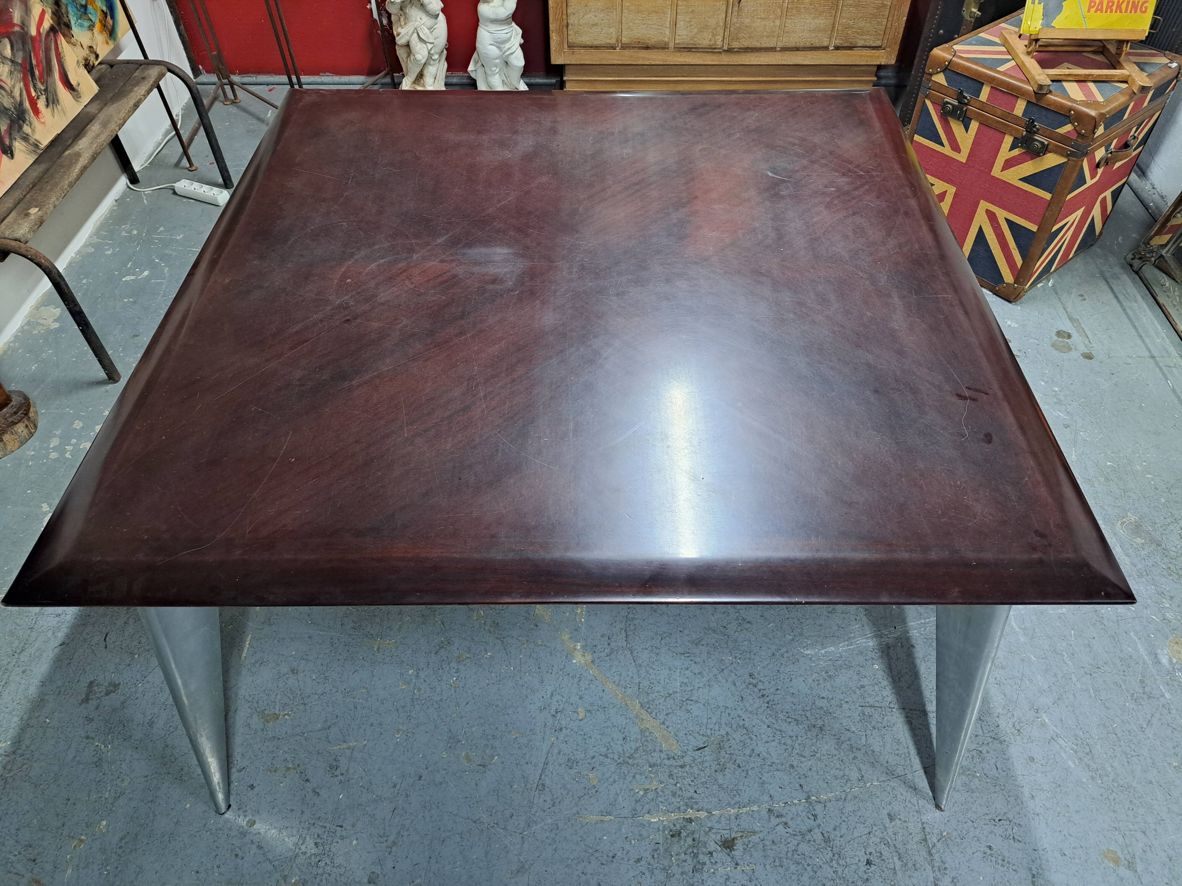 Tabla à manger carrée Modèle M " Série Lang " de Philippe Starck pour Driade Aleph | Selency