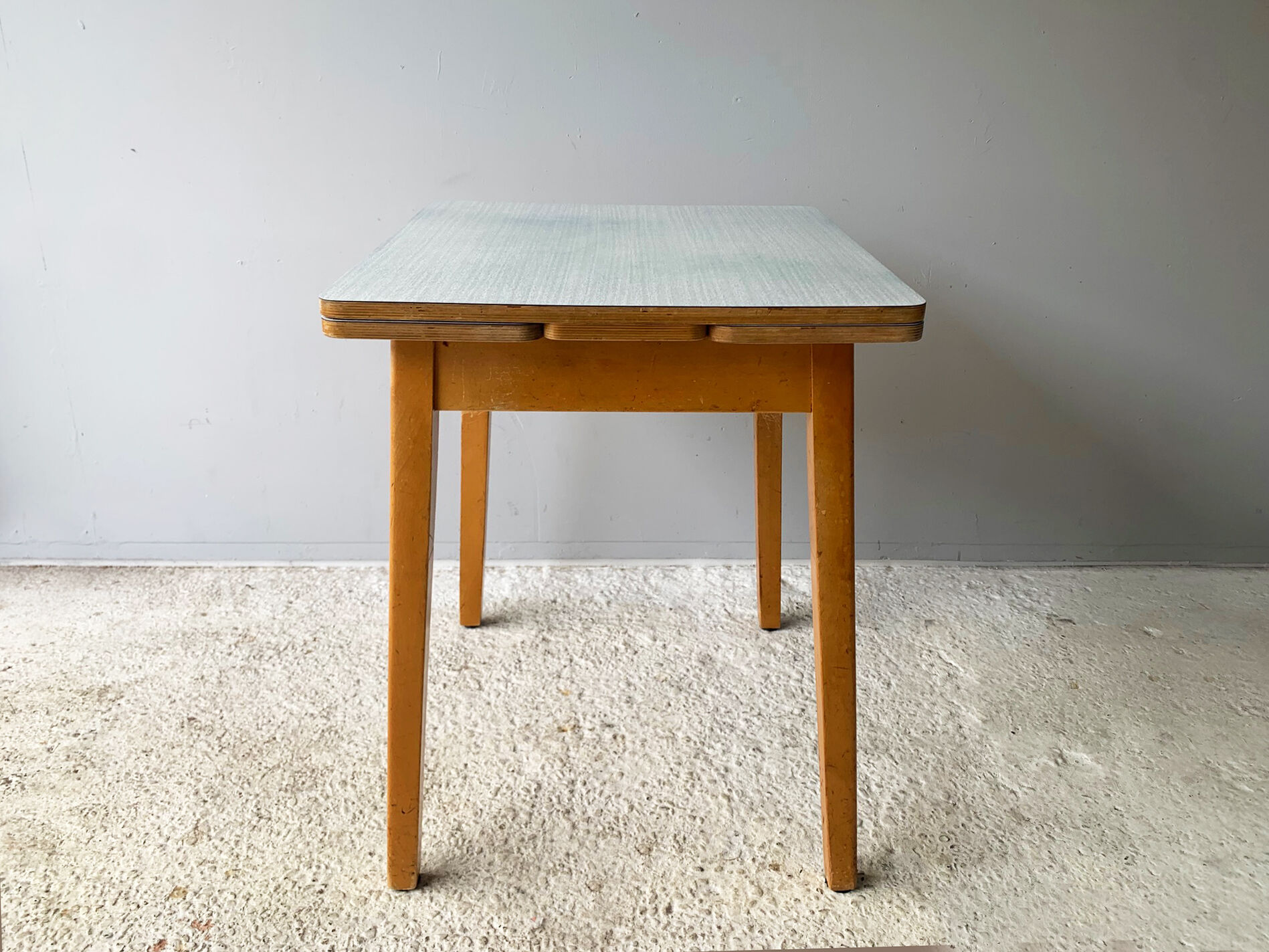 Table extensible en formica des années 1960 | Selency