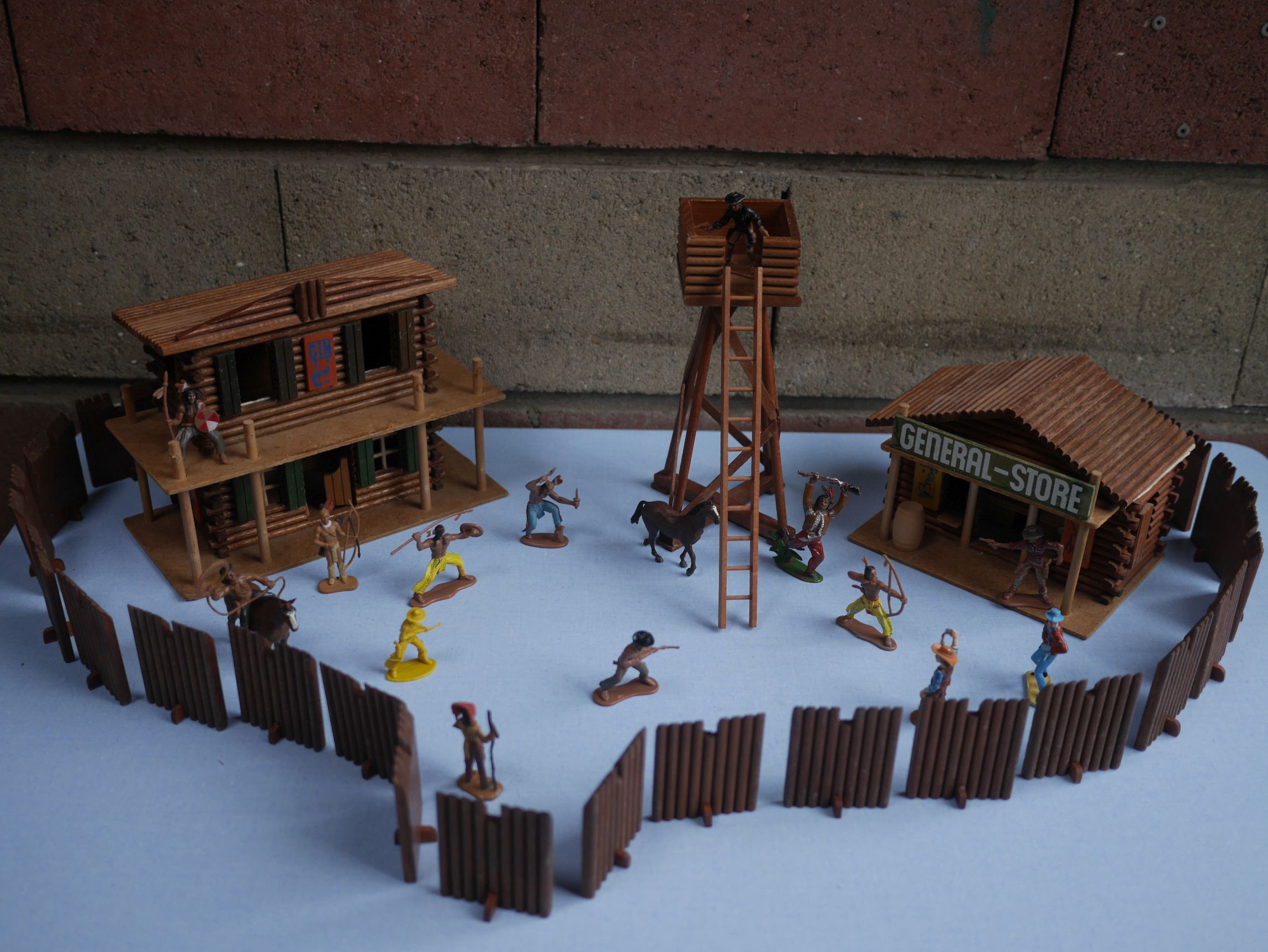 Fort américain en bois- Jouet Western | Selency