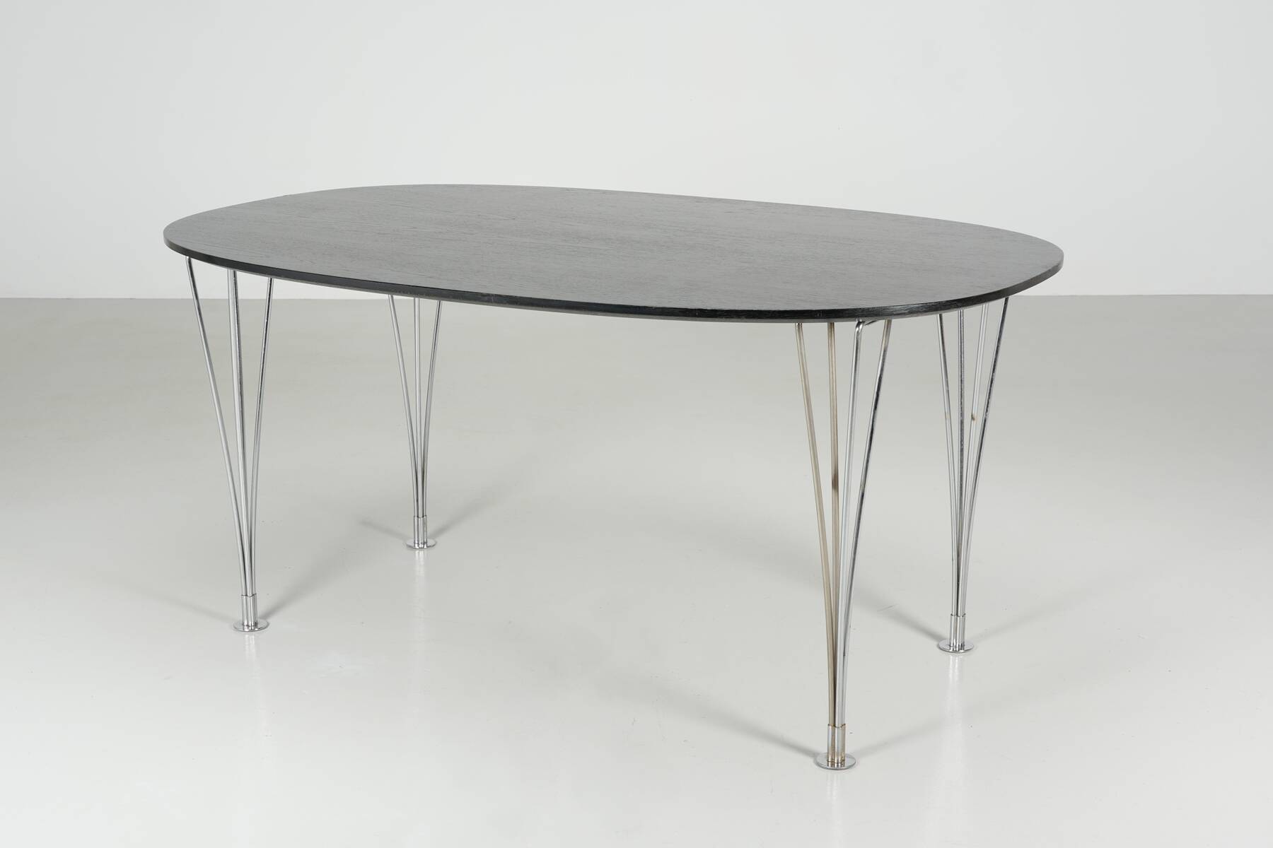 Table de Piet Hein SuperEllipse ed. Fritz Hansen circa 1980 | Selency