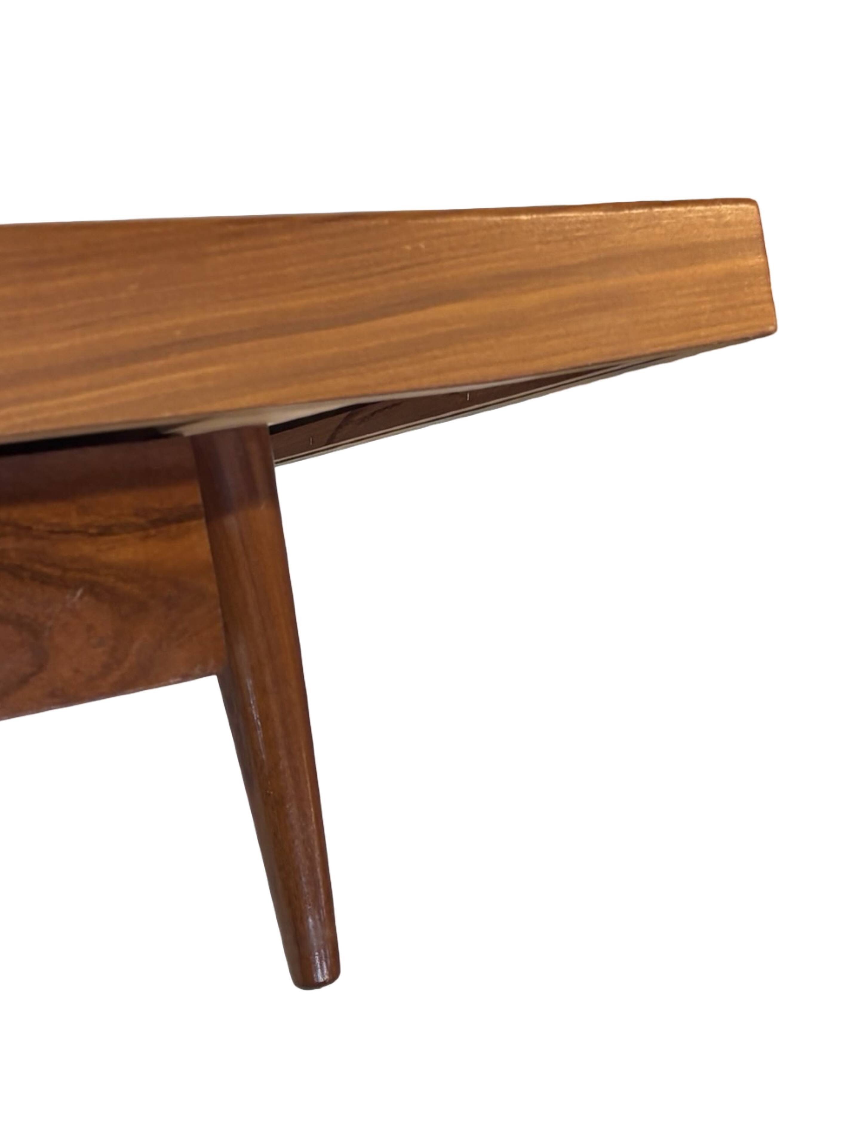 Canapé-lit vintage des années 50 en teck avec tiroirs. | Selency