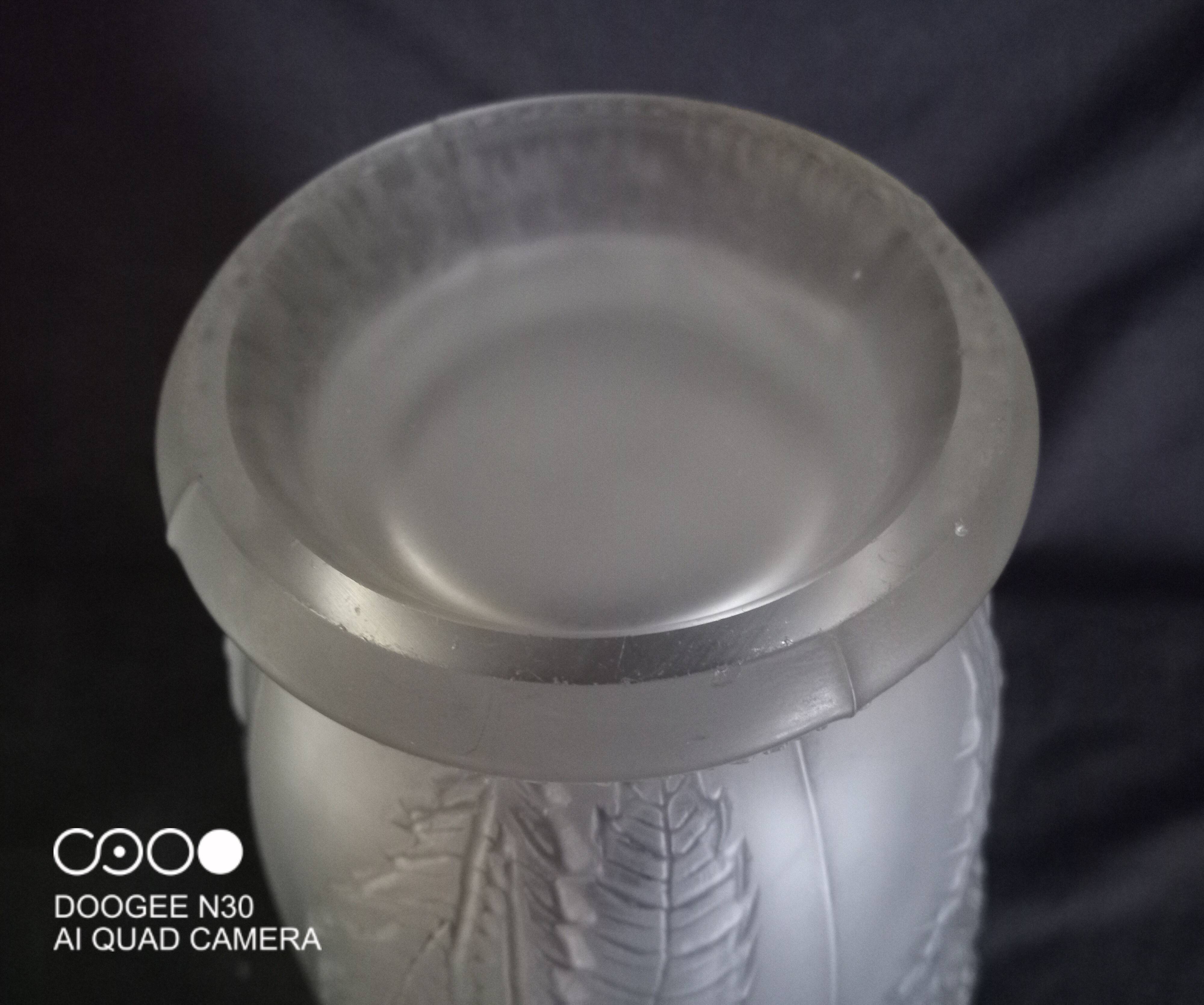 Joseph Inwald - Vase Art Déco en verre dépoli moulé pressé, motifs ...