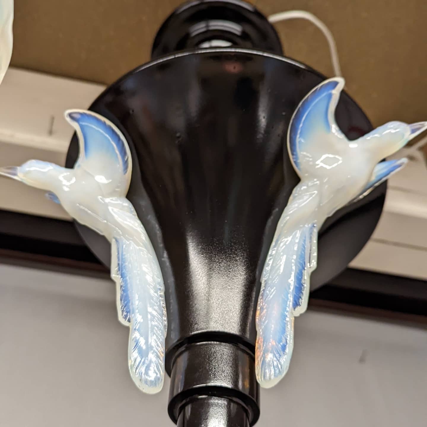 Lustre art déco oiseaux signé ezan verre bleu opalescent ancien sabino ...