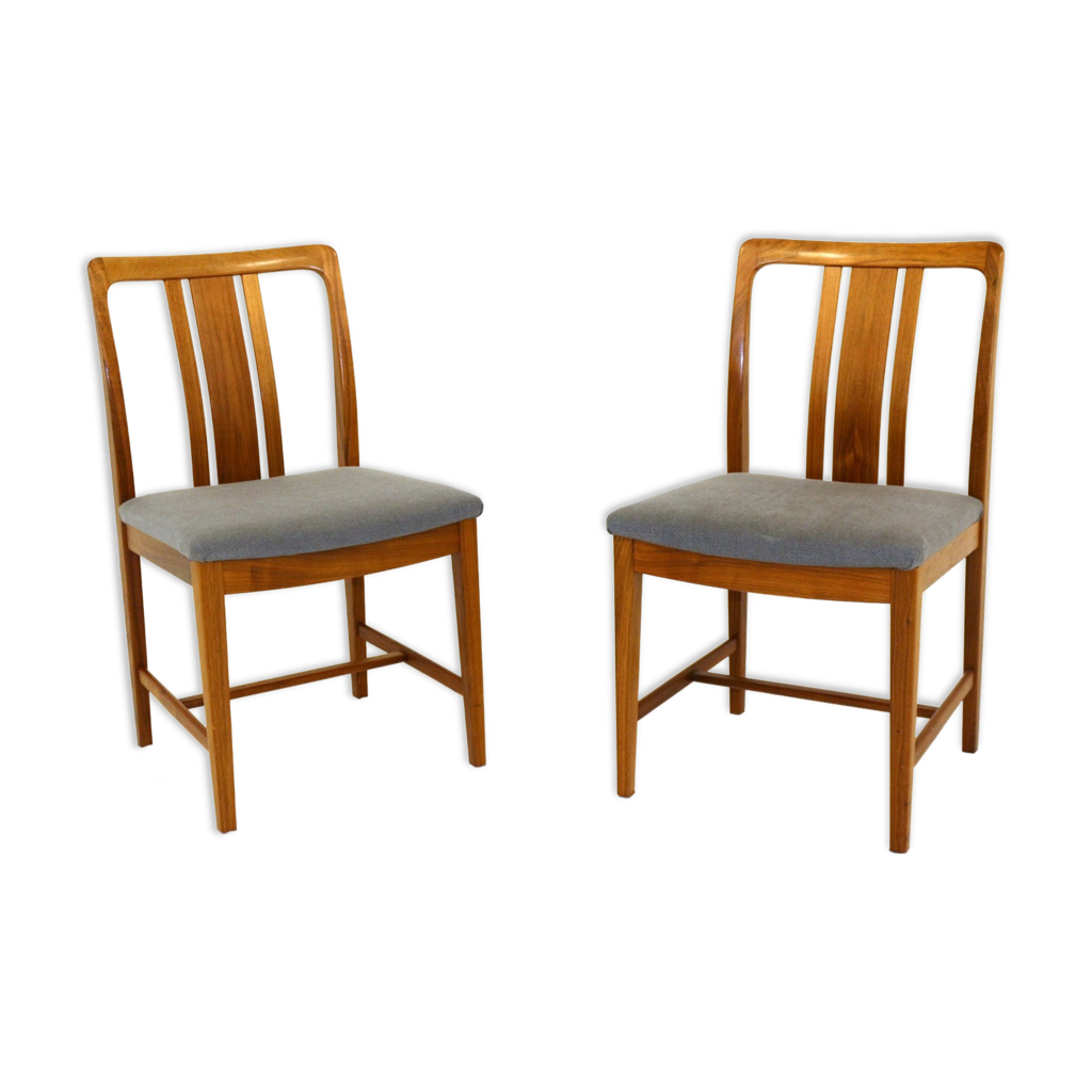 Jeu de chaises en noyer Suède 1960 | Selency