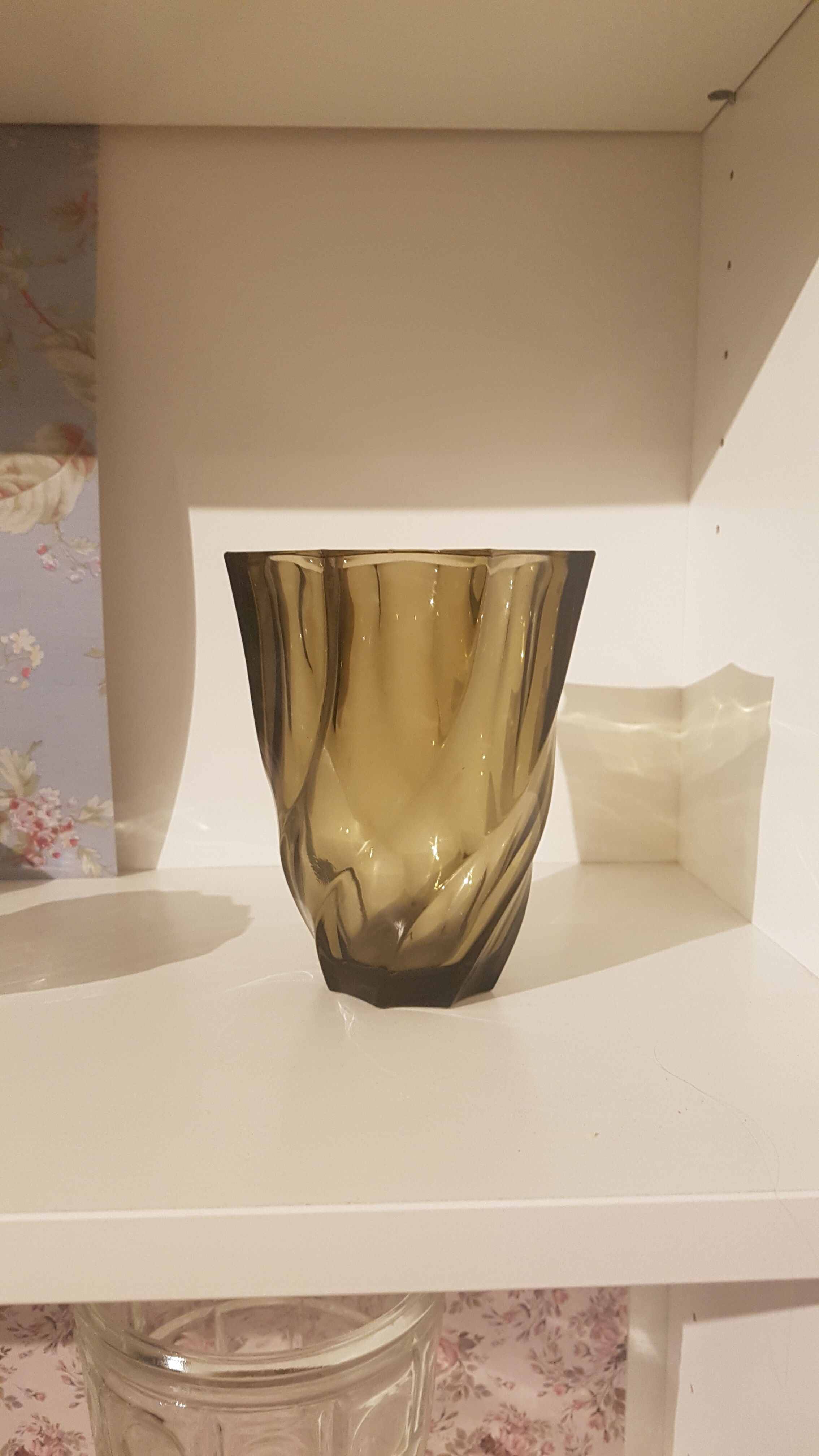 Vase noir fumé arcopal | Selency