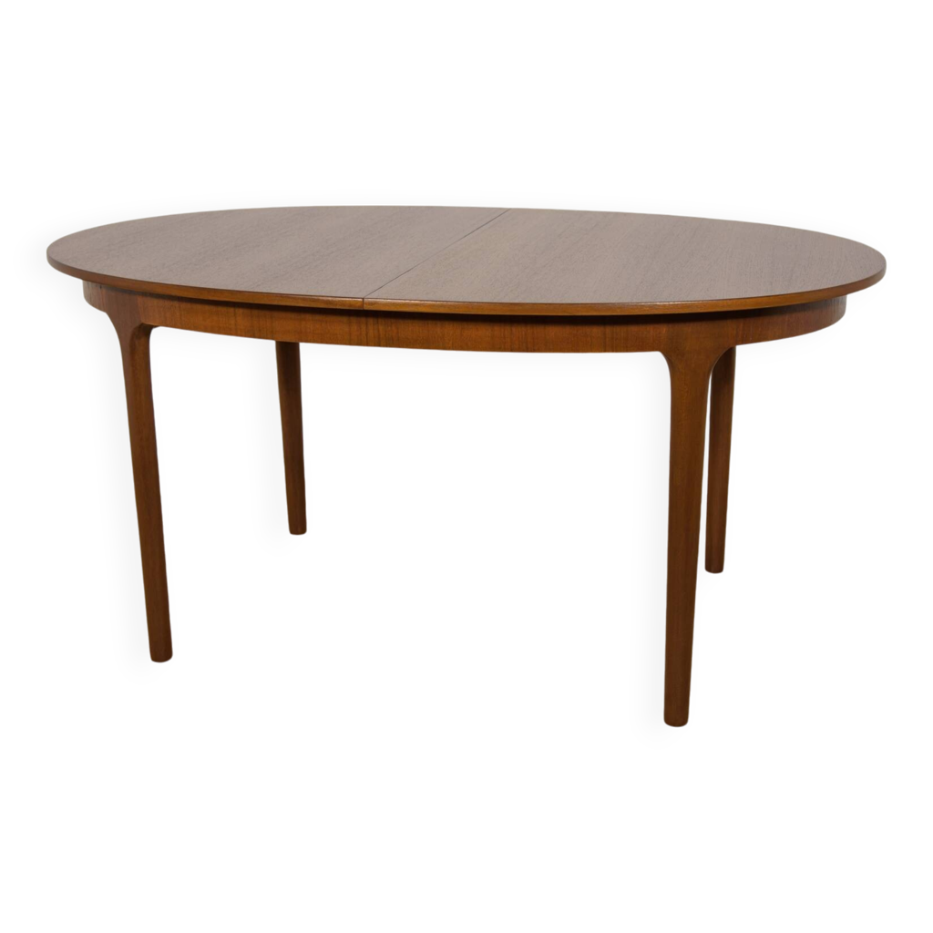 Table à manger ovale extensible en teck par McIntosh, années 1960 | Selency