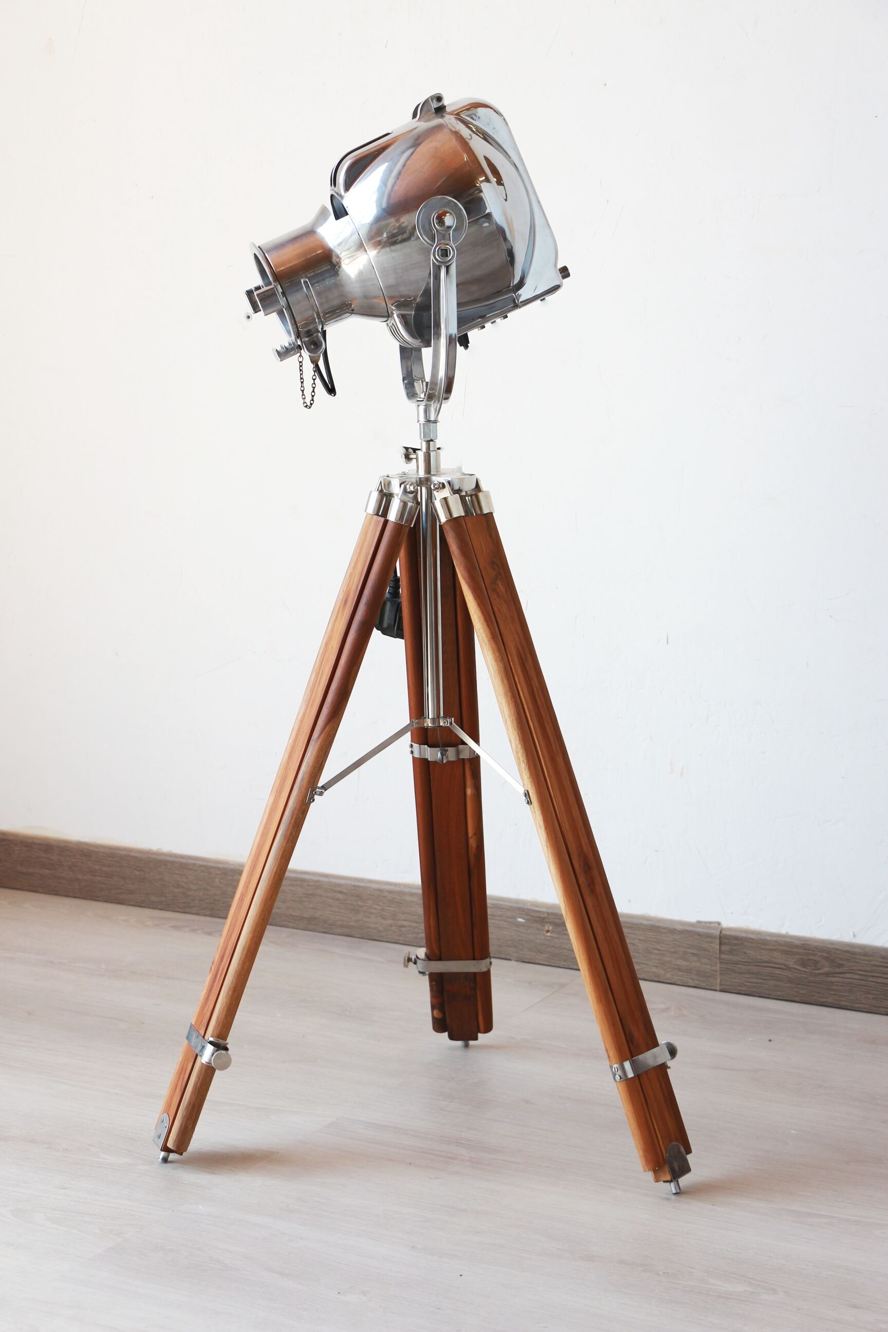 Projecteur de théâtre - Strand pattern 23 - Morgan McLeod | Selency