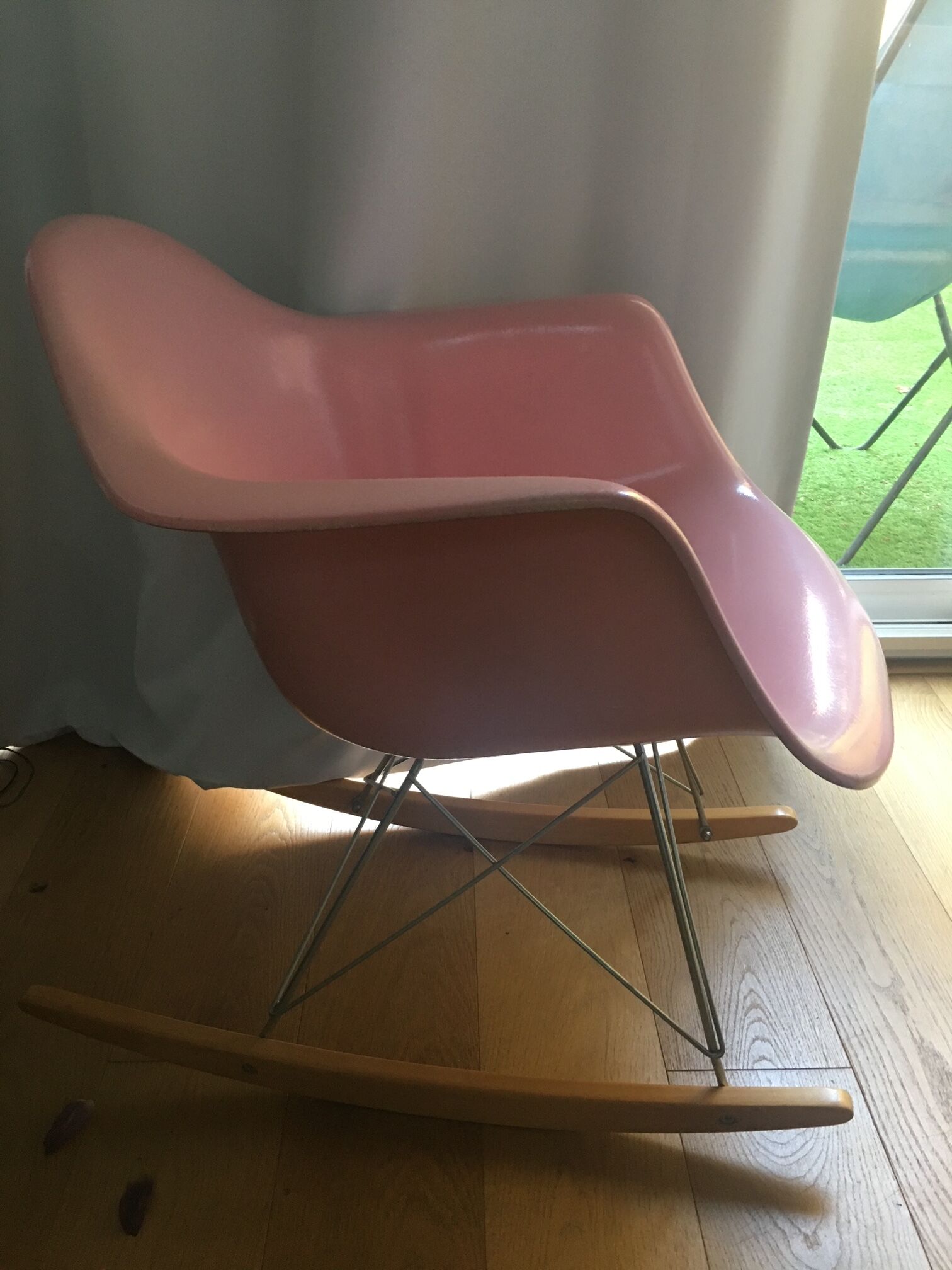 Rocking chair rose de Modernica | Selency