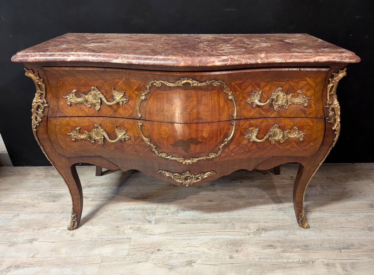 Commode de style Louis XV en marqueterie | Selency