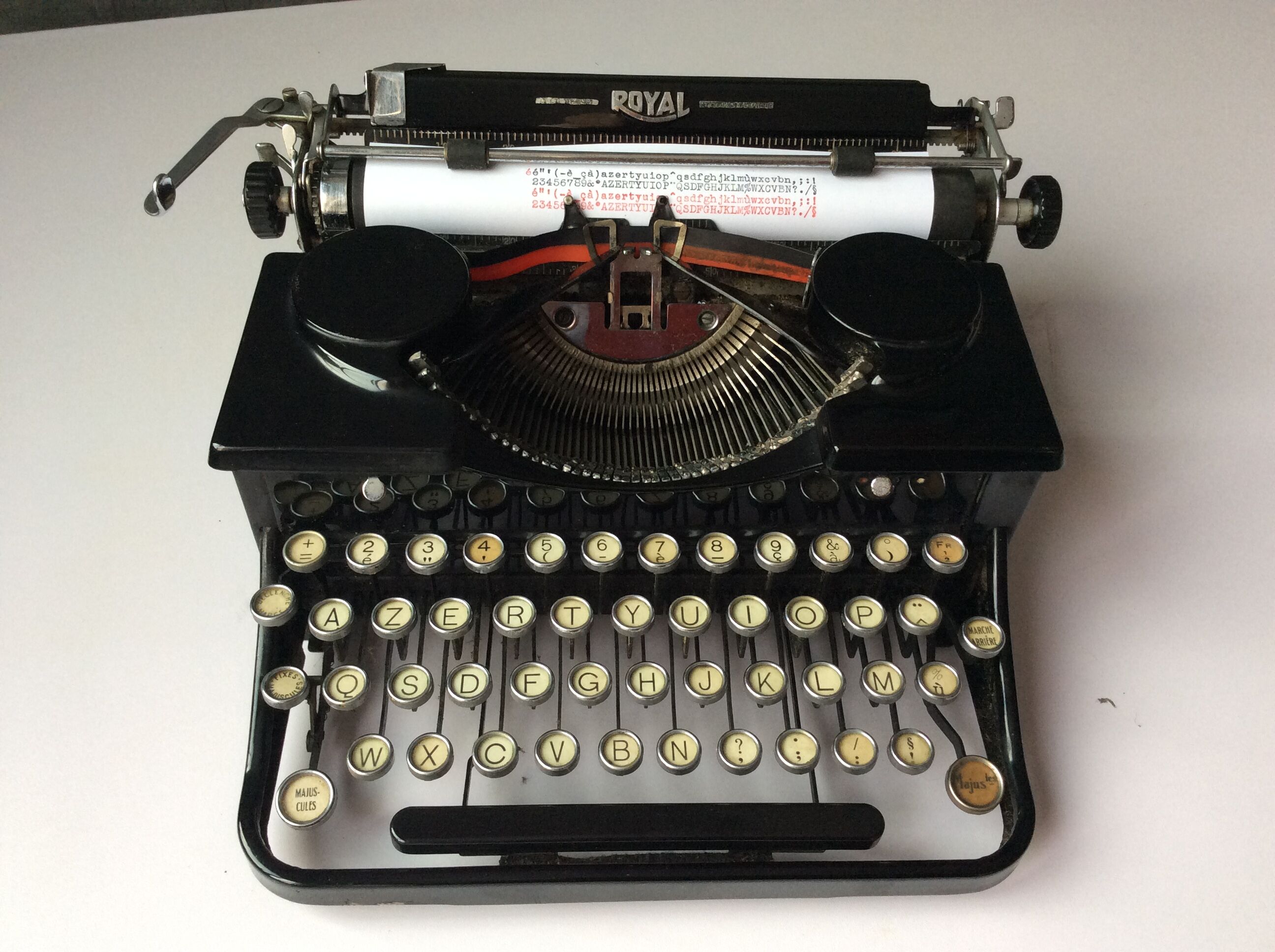 Machine à écrire ancienne Royal portable | Selency