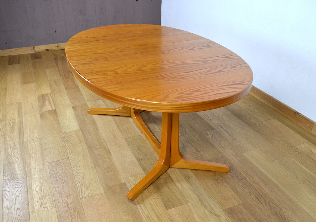 Table ovale vintage en orme édition Baumann 1970 | Selency