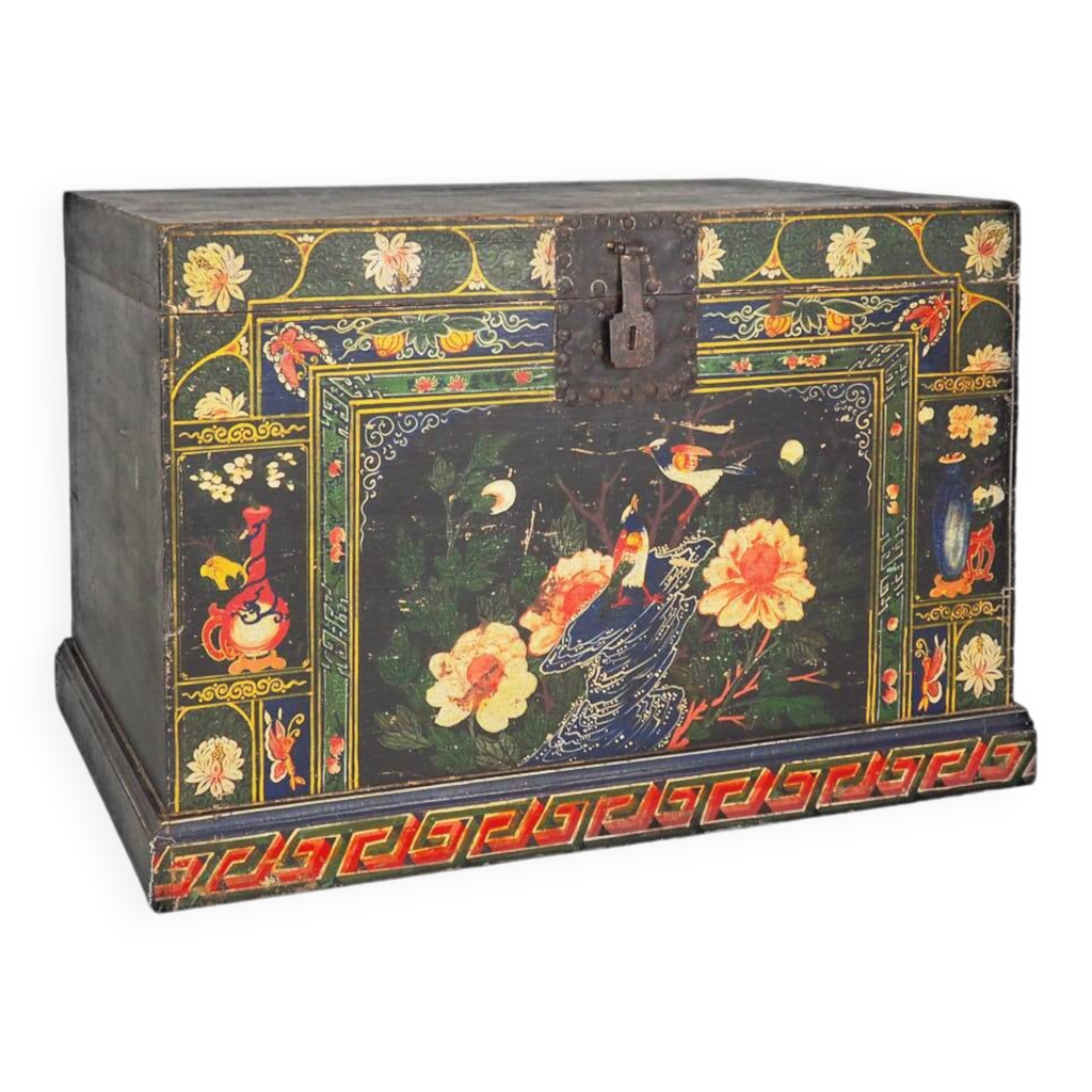Antique Chinese trunk with illustrations of Chinese flora and fauna ...